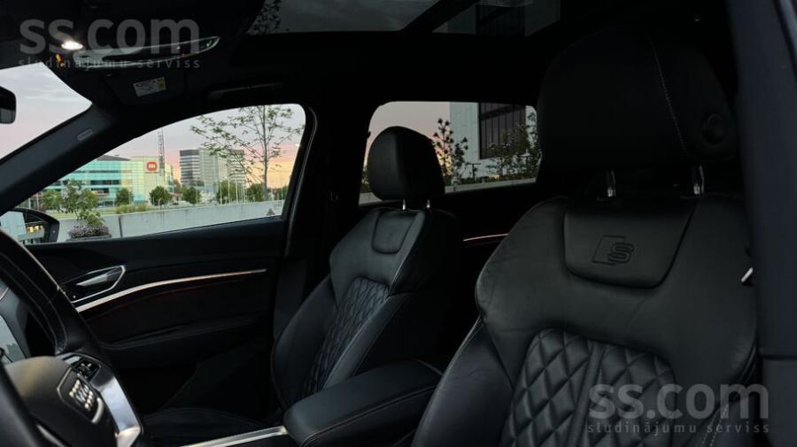 Melns Audi E-Tron 2020 Rīga, ar dzinēja tilpumu 0.00 L un nobraukumu 126 tūkst. km par 29900 €, foto 13 vietnē AUTOMOTO.COM.LV