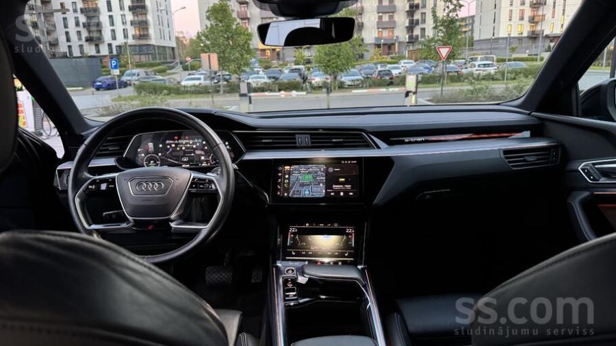 Melns Audi E-Tron 2020 Rīga, ar dzinēja tilpumu 0.00 L un nobraukumu 126 tūkst. km par 29900 €, foto 15 vietnē AUTOMOTO.COM.LV