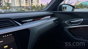 Melns Audi E-Tron 2020 Rīga, ar dzinēja tilpumu 0.00 L un nobraukumu 126 tūkst. km par 29900 €, foto 18 vietnē AUTOMOTO.COM.LV