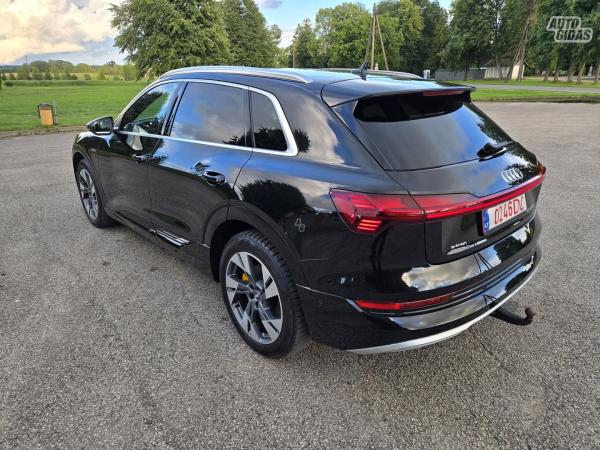 Черный Ауди E-Tron 2020 в Мариямполе, объемом двигателя 0.00 л и пробегом 76 тыс. км за 26999 €, фото 4 на AUTOMOTO.COM.LV