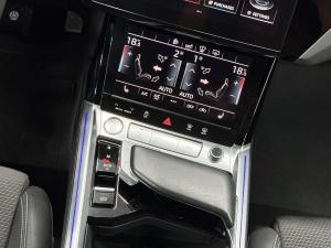 Черный Ауди E-Tron 2020 в Мариямполе, объемом двигателя 0.00 л и пробегом 76 тыс. км за 27000 €, фото 33 на AUTOMOTO.COM.LV