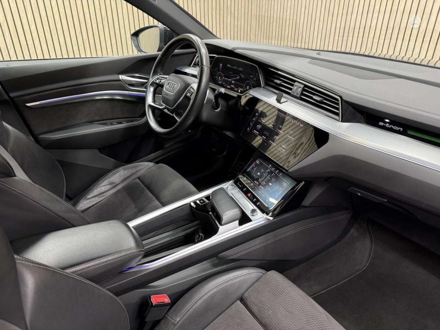 Черный Ауди E-Tron 2020 в Мариямполе, объемом двигателя 0.00 л и пробегом 76 тыс. км за 27000 €, фото 36 на AUTOMOTO.COM.LV