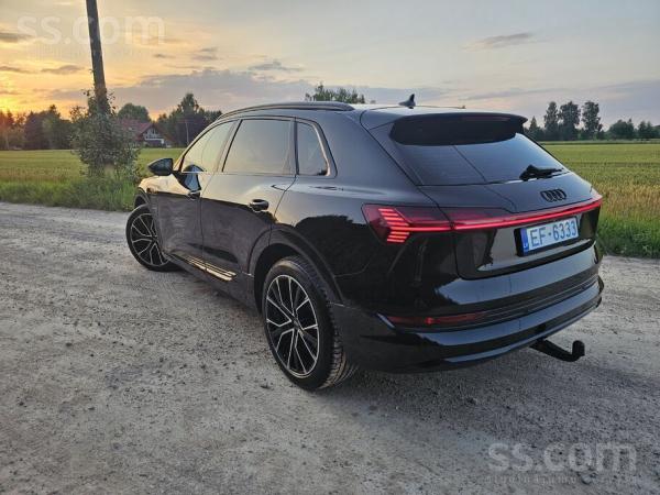 Melns Audi E-Tron 2020 Jelgava, ar dzinēja tilpumu 0.00 L un nobraukumu 85 tūkst. km par 29500 €, foto 2 vietnē AUTOMOTO.COM.LV