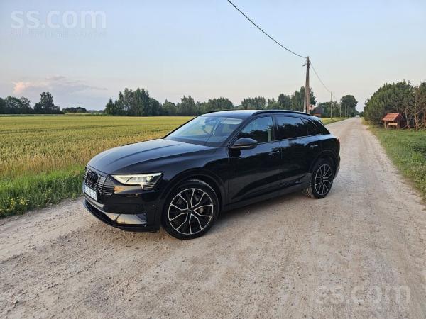 Melns Audi E-Tron 2020 Jelgava, ar dzinēja tilpumu 0.00 L un nobraukumu 85 tūkst. km par 29500 €, foto 3 vietnē AUTOMOTO.COM.LV