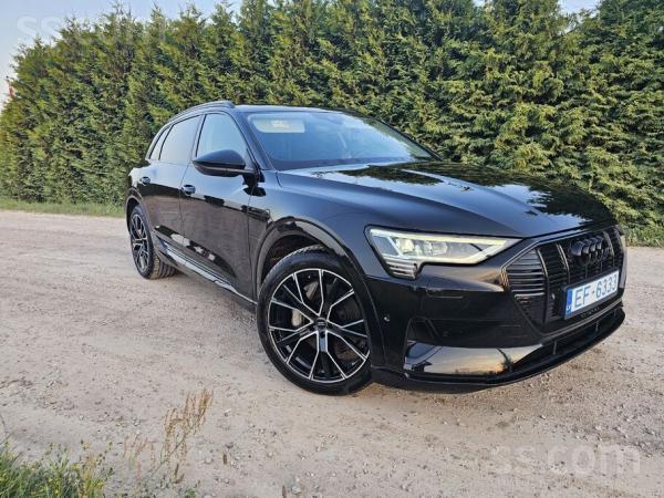 Melns Audi E-Tron 2020 Jelgava, ar dzinēja tilpumu 0.00 L un nobraukumu 85 tūkst. km par 29500 €, foto 4 vietnē AUTOMOTO.COM.LV