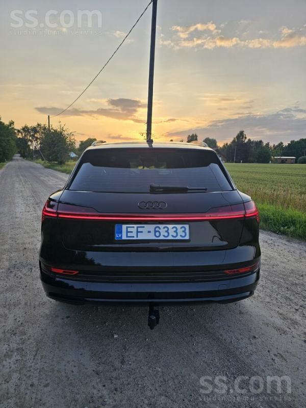 Melns Audi E-Tron 2020 Jelgava, ar dzinēja tilpumu 0.00 L un nobraukumu 85 tūkst. km par 29500 €, foto 6 vietnē AUTOMOTO.COM.LV