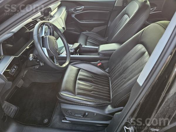 Melns Audi E-Tron 2020 Jelgava, ar dzinēja tilpumu 0.00 L un nobraukumu 85 tūkst. km par 29500 €, foto 9 vietnē AUTOMOTO.COM.LV