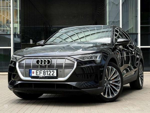 Black Audi E-Tron 2020 in Vilnius, with an engine capacity of 0.00 L and mileage of 140 thousand km for 26290 €, photo 1 on AUTOMOTO.COM.LV