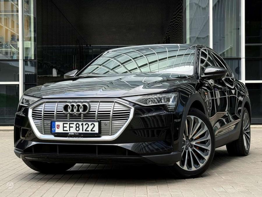 Черный Ауди E-Tron 2020 в Вильнюс, объемом двигателя 0.00 л и пробегом 140 тыс. км за 26290 €, фото 1 на AUTOMOTO.COM.LV