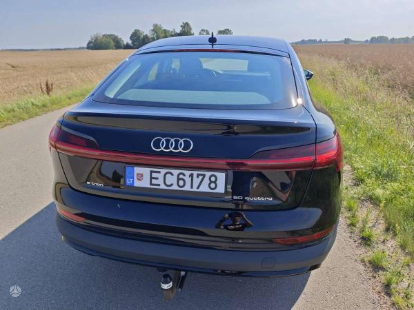 Melns Audi E-Tron 2020 Šauļi, ar dzinēja tilpumu 0.00 L un nobraukumu 169 tūkst. km par 19800 €, foto 6 vietnē AUTOMOTO.COM.LV