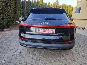 Melns Audi E-Tron 2020 Jelgava, ar dzinēja tilpumu 0.00 L un nobraukumu 179 tūkst. km par 22000 €, foto 5 vietnē AUTOMOTO.COM.LV