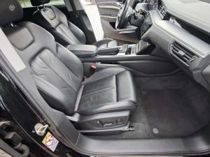 Melns Audi E-Tron 2020 Jelgava, ar dzinēja tilpumu 0.00 L un nobraukumu 179 tūkst. km par 22000 €, foto 15 vietnē AUTOMOTO.COM.LV