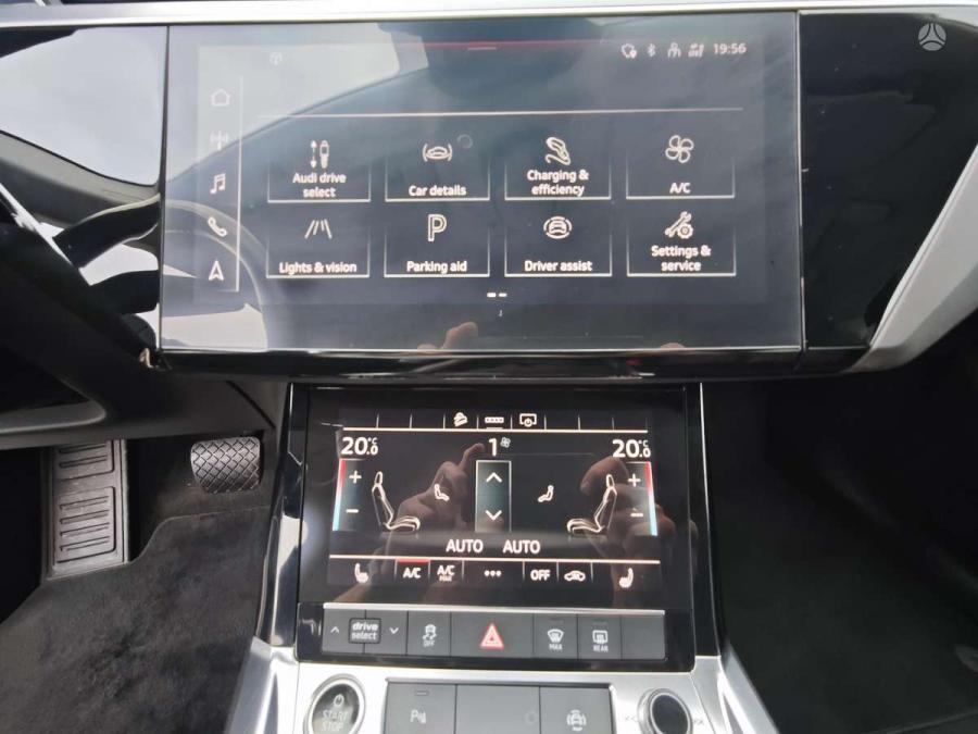 Melns Audi E-Tron 2020 Jelgava, ar dzinēja tilpumu 0.00 L un nobraukumu 179 tūkst. km par 22000 €, foto 19 vietnē AUTOMOTO.COM.LV