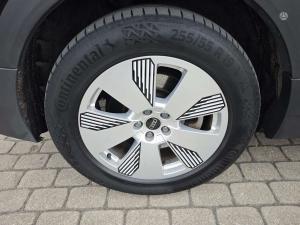 Melns Audi E-Tron 2020 Jelgava, ar dzinēja tilpumu 0.00 L un nobraukumu 179 tūkst. km par 22000 €, foto 32 vietnē AUTOMOTO.COM.LV