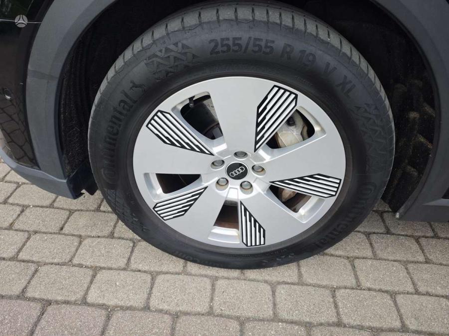 Melns Audi E-Tron 2020 Jelgava, ar dzinēja tilpumu 0.00 L un nobraukumu 179 tūkst. km par 22000 €, foto 34 vietnē AUTOMOTO.COM.LV