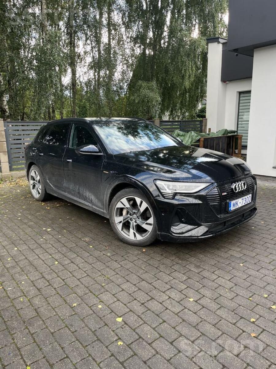 Melns Audi E-Tron 2020 Rīga, ar dzinēja tilpumu 0.00 L un nobraukumu 176 tūkst. km par 21200 €, foto 3 vietnē AUTOMOTO.COM.LV