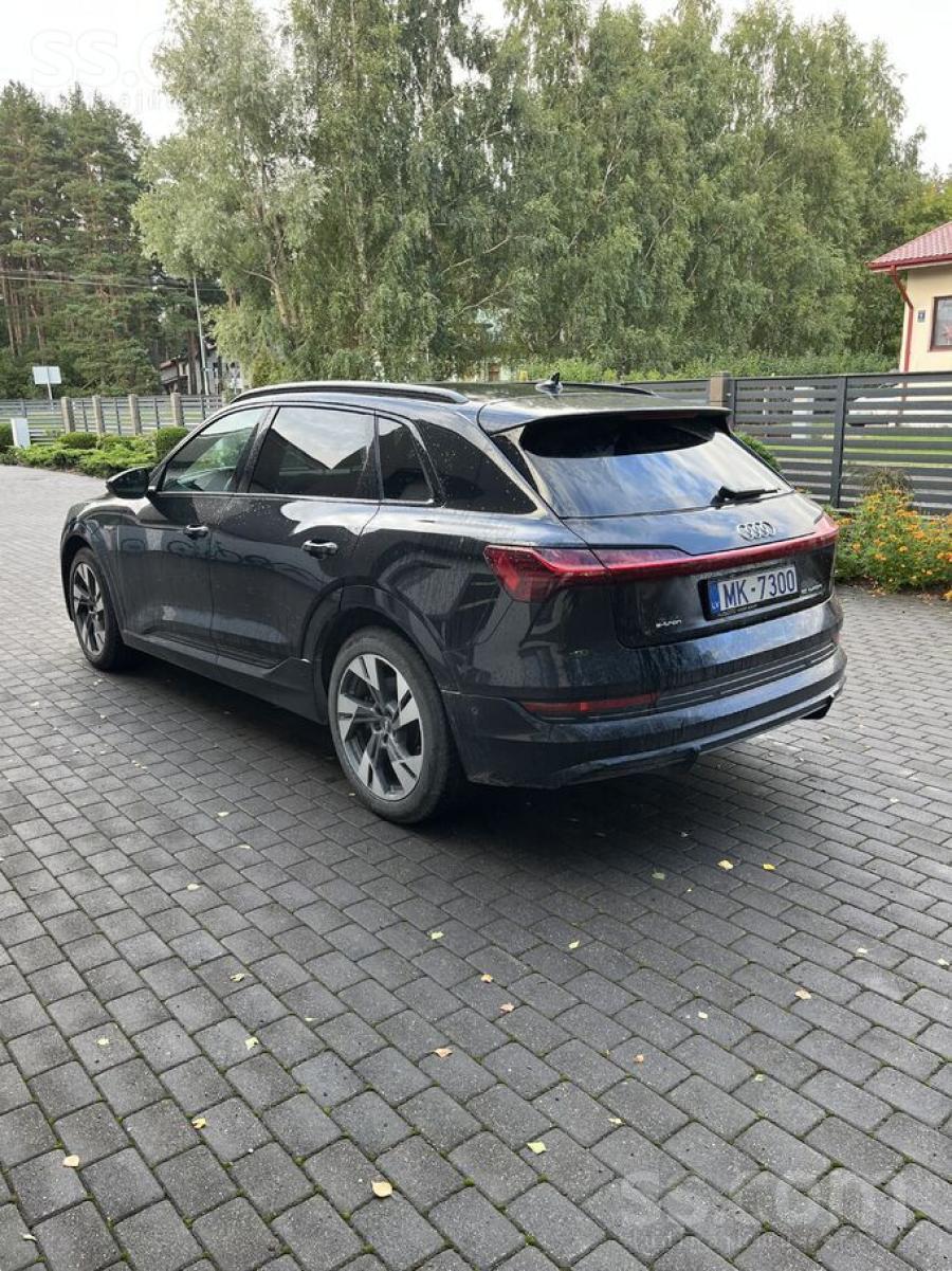 Melns Audi E-Tron 2020 Rīga, ar dzinēja tilpumu 0.00 L un nobraukumu 176 tūkst. km par 21200 €, foto 4 vietnē AUTOMOTO.COM.LV