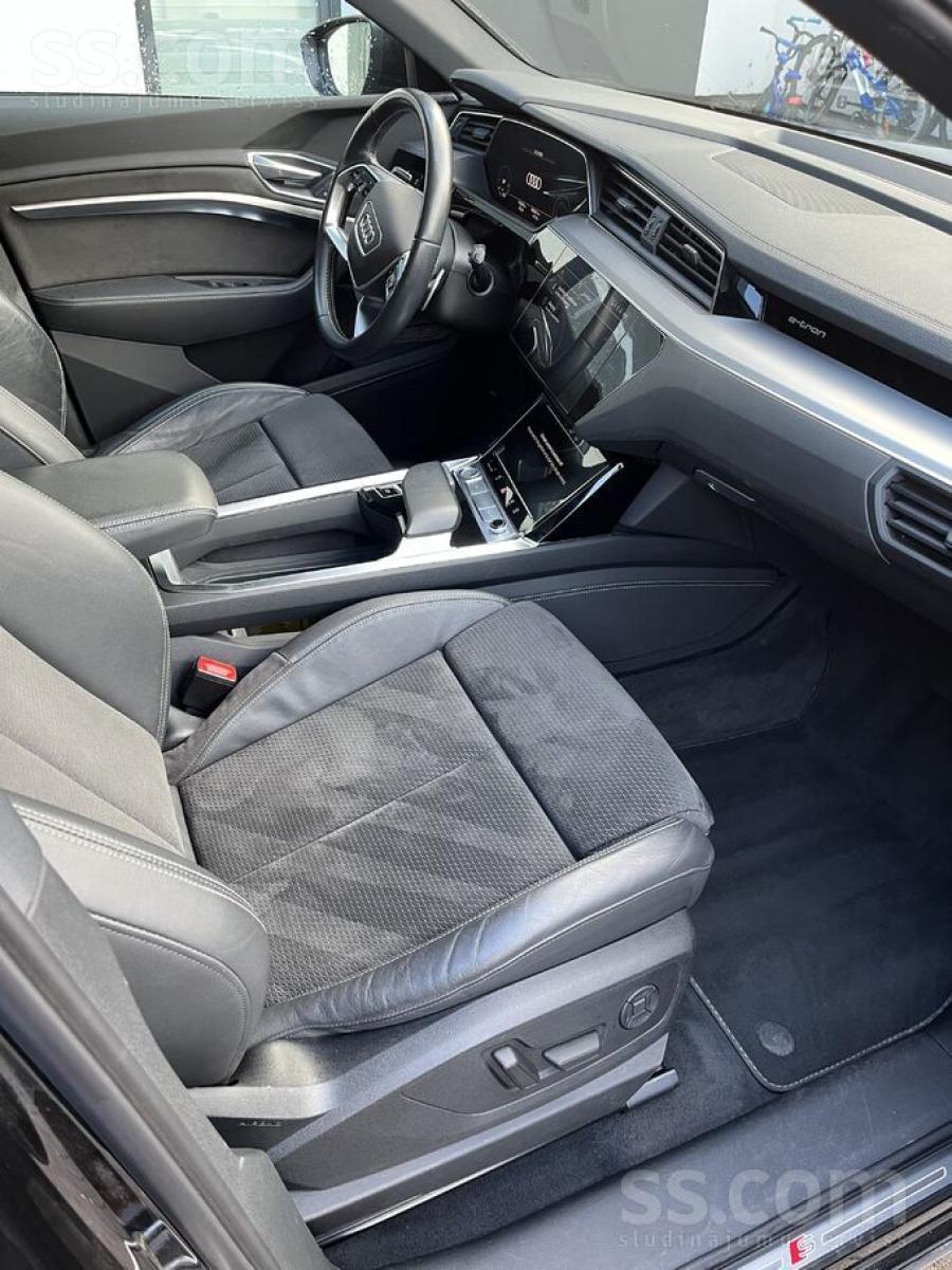 Melns Audi E-Tron 2020 Rīga, ar dzinēja tilpumu 0.00 L un nobraukumu 176 tūkst. km par 21200 €, foto 6 vietnē AUTOMOTO.COM.LV
