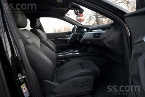 Melns Audi E-Tron 2020 Jelgava, ar dzinēja tilpumu 0.00 L un nobraukumu 168 tūkst. km par 26300 €, foto 7 vietnē AUTOMOTO.COM.LV