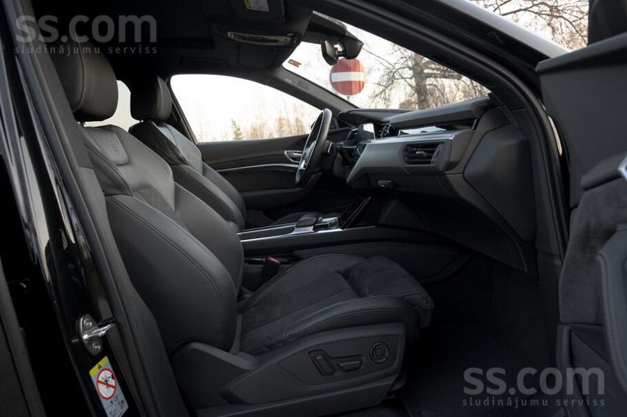 Melns Audi E-Tron 2020 Jelgava, ar dzinēja tilpumu 0.00 L un nobraukumu 168 tūkst. km par 26300 €, foto 7 vietnē AUTOMOTO.COM.LV