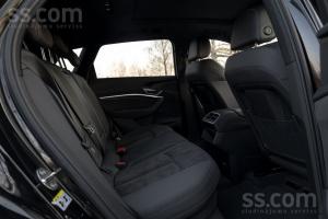 Melns Audi E-Tron 2020 Jelgava, ar dzinēja tilpumu 0.00 L un nobraukumu 168 tūkst. km par 26300 €, foto 9 vietnē AUTOMOTO.COM.LV