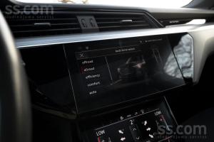 Melns Audi E-Tron 2020 Jelgava, ar dzinēja tilpumu 0.00 L un nobraukumu 168 tūkst. km par 26300 €, foto 14 vietnē AUTOMOTO.COM.LV