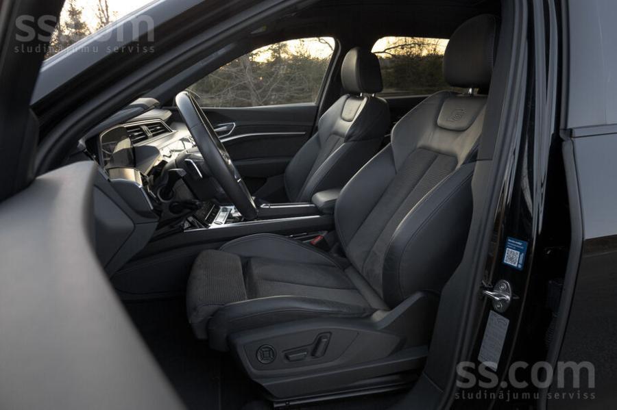 Melns Audi E-Tron 2020 Jelgava, ar dzinēja tilpumu 0.00 L un nobraukumu 168 tūkst. km par 26300 €, foto 17 vietnē AUTOMOTO.COM.LV