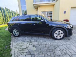 Melns Audi E-Tron 2020 Rīga, ar dzinēja tilpumu 0.00 L un nobraukumu 190 tūkst. km par 19900 €, foto 5 vietnē AUTOMOTO.COM.LV