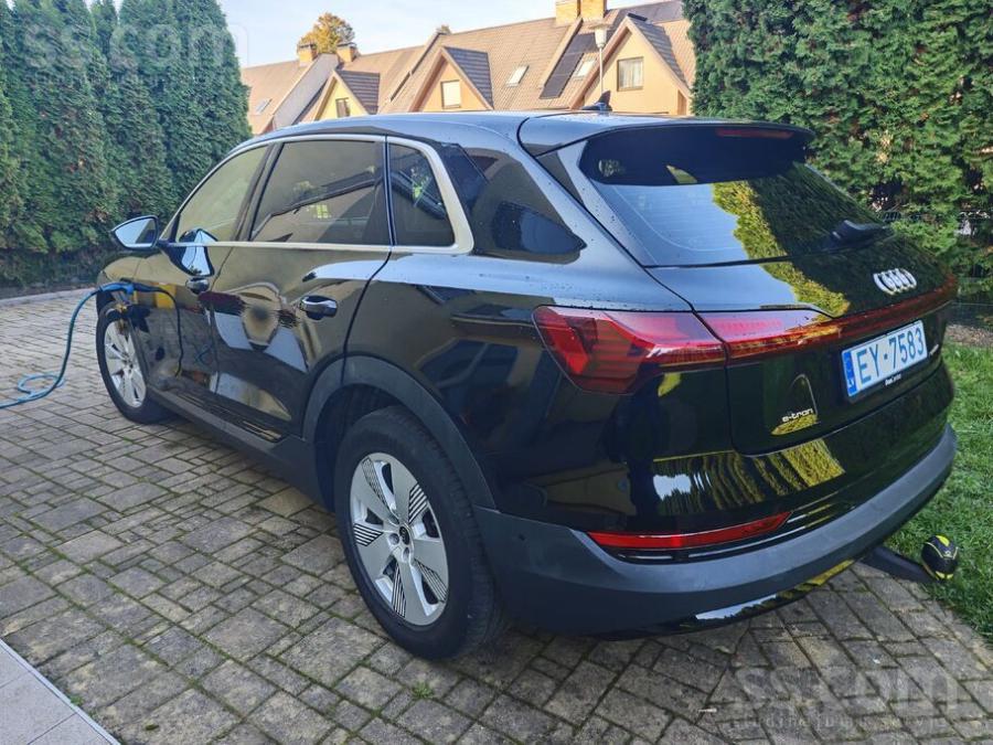 Melns Audi E-Tron 2020 Rīga, ar dzinēja tilpumu 0.00 L un nobraukumu 190 tūkst. km par 19900 €, foto 8 vietnē AUTOMOTO.COM.LV