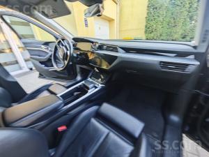 Melns Audi E-Tron 2020 Rīga, ar dzinēja tilpumu 0.00 L un nobraukumu 190 tūkst. km par 19900 €, foto 12 vietnē AUTOMOTO.COM.LV