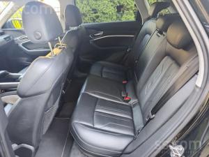 Melns Audi E-Tron 2020 Rīga, ar dzinēja tilpumu 0.00 L un nobraukumu 190 tūkst. km par 19900 €, foto 15 vietnē AUTOMOTO.COM.LV