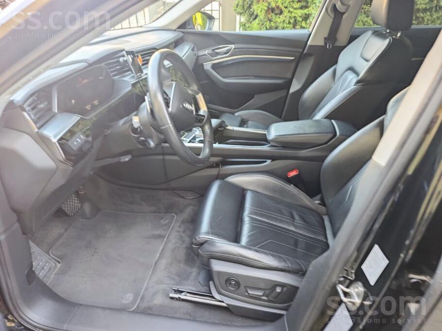 Melns Audi E-Tron 2020 Rīga, ar dzinēja tilpumu 0.00 L un nobraukumu 190 tūkst. km par 19900 €, foto 16 vietnē AUTOMOTO.COM.LV