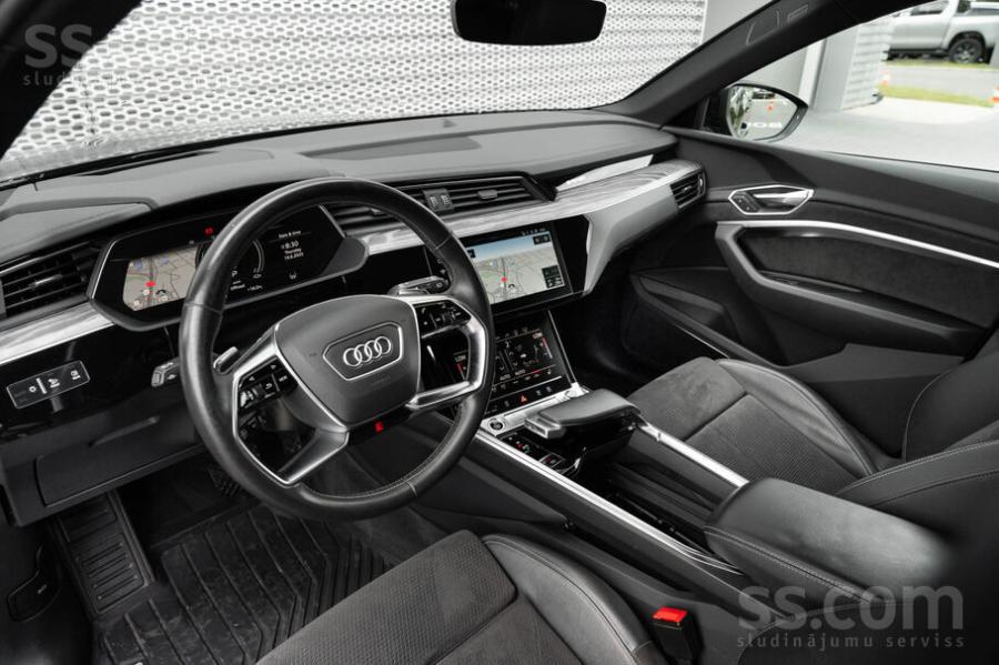 Black Audi E-Tron 2021 in Riga, with an engine capacity of 0.00 L and mileage of 67 thousand km for 22490 €, photo 14 on AUTOMOTO.COM.LV