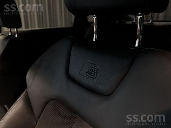 Black Audi E-Tron 2021 in Riga, with an engine capacity of 0.00 L and mileage of 111 thousand km for 27990 €, photo 11 on AUTOMOTO.COM.LV