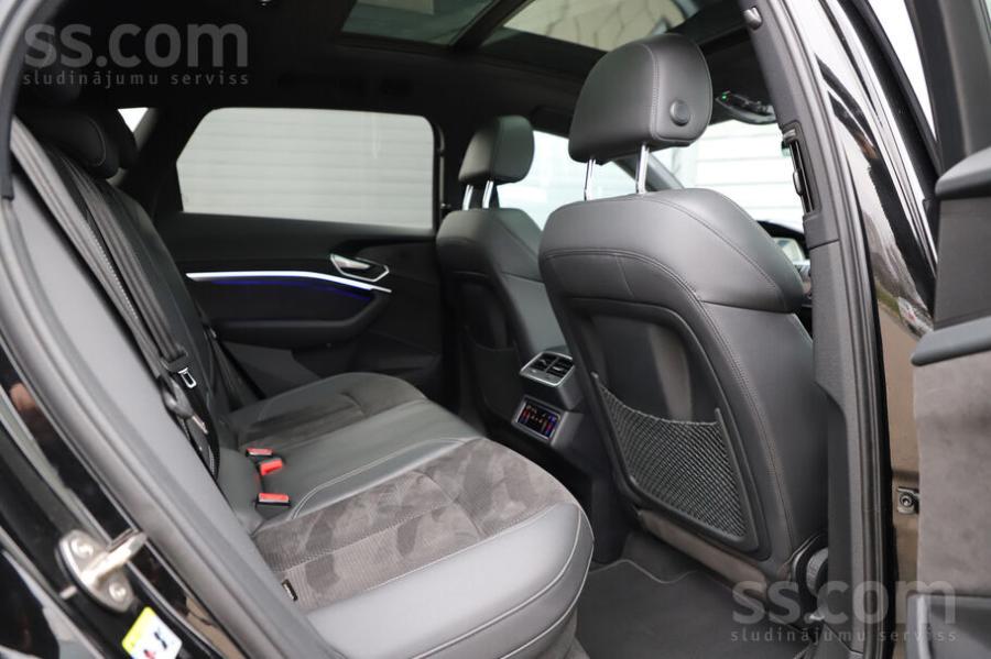 Black Audi E-Tron 2021 in Tukums, with an engine capacity of 0.00 L and mileage of 132 thousand km for 28500 €, photo 18 on AUTOMOTO.COM.LV