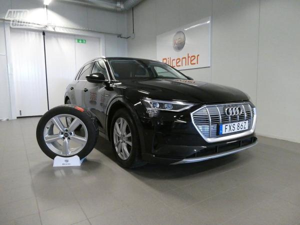 Black Audi E-Tron 2021 in Kaunas, with an engine capacity of 0.00 L and mileage of 66 thousand km for 31272 €, photo 1 on AUTOMOTO.COM.LV