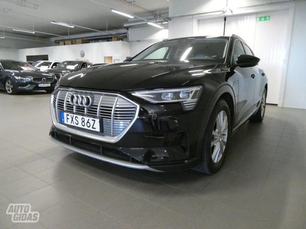 Black Audi E-Tron 2021 in Kaunas, with an engine capacity of 0.00 L and mileage of 66 thousand km for 31272 €, photo 9 on AUTOMOTO.COM.LV