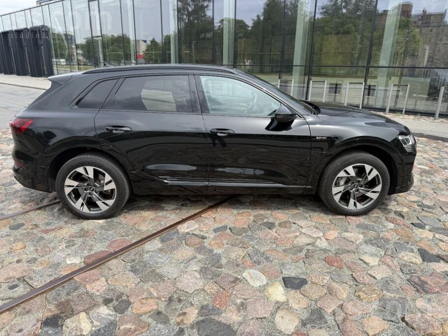 Melns Audi E-Tron 2021 Rīga, ar dzinēja tilpumu 0.00 L un nobraukumu 124 tūkst. km par 29555 €, foto 9 vietnē AUTOMOTO.COM.LV