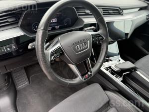 Melns Audi E-Tron 2021 Rīga, ar dzinēja tilpumu 0.00 L un nobraukumu 124 tūkst. km par 29555 €, foto 10 vietnē AUTOMOTO.COM.LV