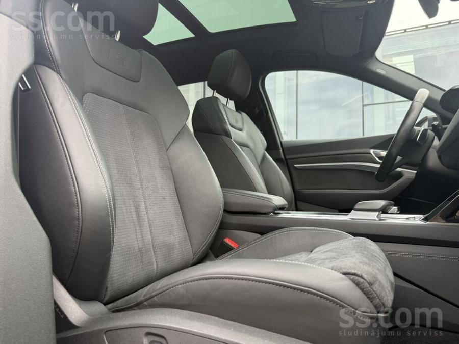 Melns Audi E-Tron 2021 Rīga, ar dzinēja tilpumu 0.00 L un nobraukumu 124 tūkst. km par 29555 €, foto 17 vietnē AUTOMOTO.COM.LV