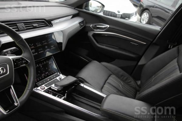 Melns Audi E-Tron 2021 Tukums, ar dzinēja tilpumu 0.00 L un nobraukumu 69 tūkst. km par 43000 €, foto 7 vietnē AUTOMOTO.COM.LV