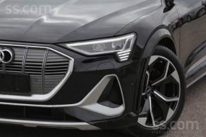 Черный Ауди E-Tron 2021 в Тукумс, объемом двигателя 0.00 л и пробегом 69 тыс. км за 43000 €, фото 13 на AUTOMOTO.COM.LV