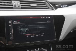 Черный Ауди E-Tron 2021 в Тукумс, объемом двигателя 0.00 л и пробегом 69 тыс. км за 43000 €, фото 26 на AUTOMOTO.COM.LV