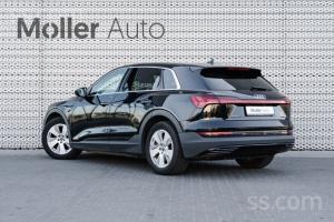 Черный Ауди E-Tron 2021 в Рига, объемом двигателя 0.00 л и пробегом 65 тыс. км за 30900 €, фото 4 на AUTOMOTO.COM.LV