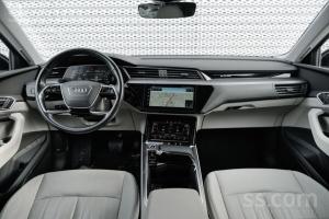Черный Ауди E-Tron 2021 в Рига, объемом двигателя 0.00 л и пробегом 65 тыс. км за 30900 €, фото 7 на AUTOMOTO.COM.LV
