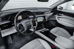 Черный Ауди E-Tron 2021 в Рига, объемом двигателя 0.00 л и пробегом 65 тыс. км за 30900 €, фото 12 на AUTOMOTO.COM.LV