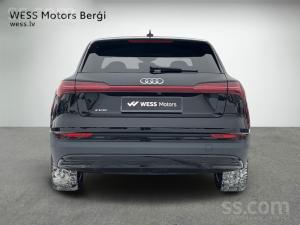 Черный Ауди E-Tron 2021 в Рига, объемом двигателя 0.00 л и пробегом 37 тыс. км за 29500 €, фото 5 на AUTOMOTO.COM.LV