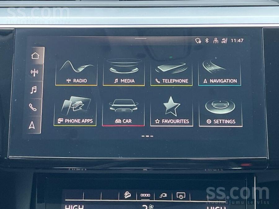 Черный Ауди E-Tron 2021 в Рига, объемом двигателя 0.00 л и пробегом 37 тыс. км за 29500 €, фото 16 на AUTOMOTO.COM.LV