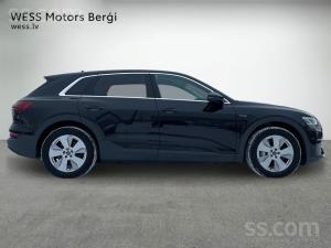 Черный Ауди E-Tron 2021 в Рига, объемом двигателя 0.00 л и пробегом 37 тыс. км за 29500 €, фото 27 на AUTOMOTO.COM.LV