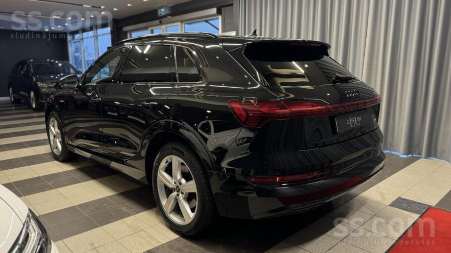 Melns Audi E-Tron 2021 Rīga, ar dzinēja tilpumu 0.00 L un nobraukumu 85 tūkst. km par 29990 €, foto 8 vietnē AUTOMOTO.COM.LV